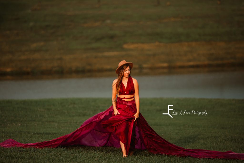 Parachute Dress Mini Session | The Emerald Hill - Laze L Farm Photography