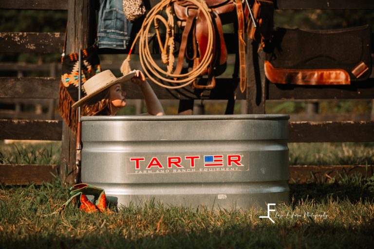 Beth Dutton Inspired Photo Shoot | Taylorsville NC - Laze L Farm ...