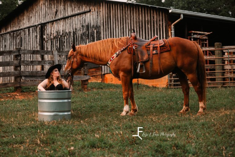 Beth Dutton Inspired Photo Shoot | Taylorsville NC - Laze L Farm ...
