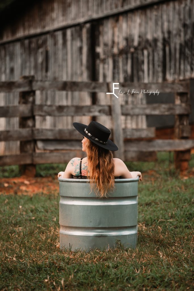 Beth Dutton Inspired Photo Shoot | Taylorsville NC - Laze L Farm ...