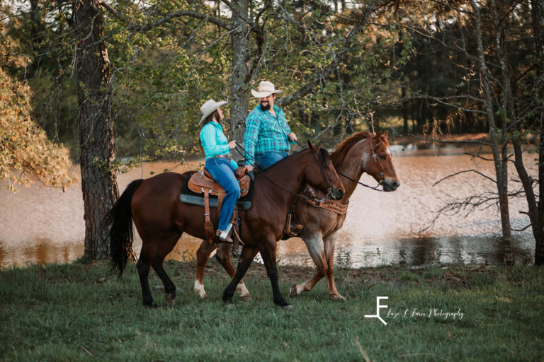 Tyler + Brantley | Western Engagement Session | Cowpens SC - Laze L ...