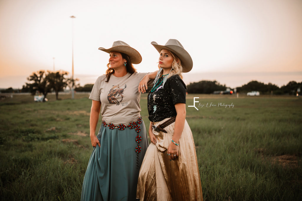 Reid + Stephanie | Texas Sunset Photoshoot | Ft Worth TX - Laze L Farm ...