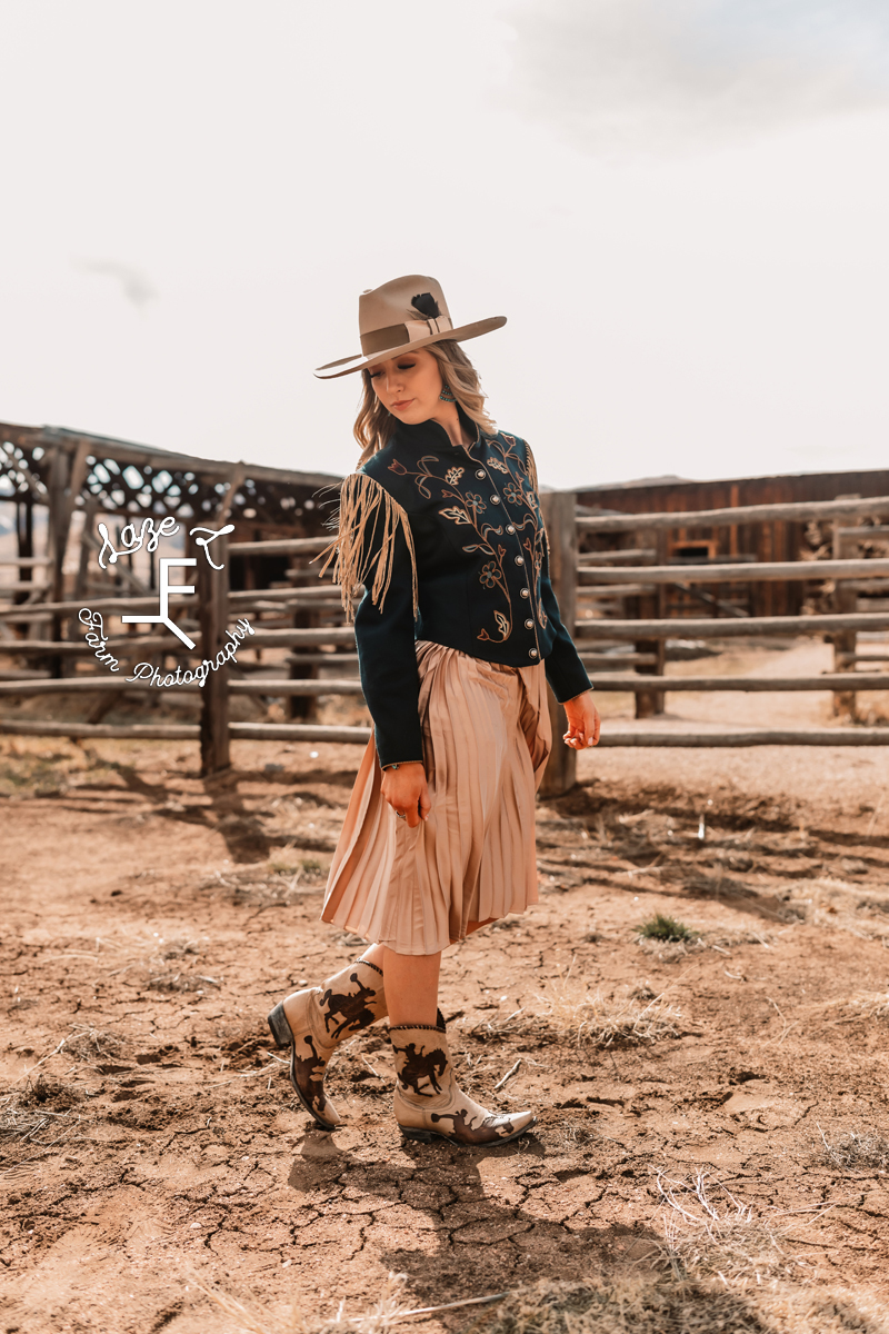 Jodie + Brooke | Western Fashion Photoshoot | Colorado - Laze L Farm ...