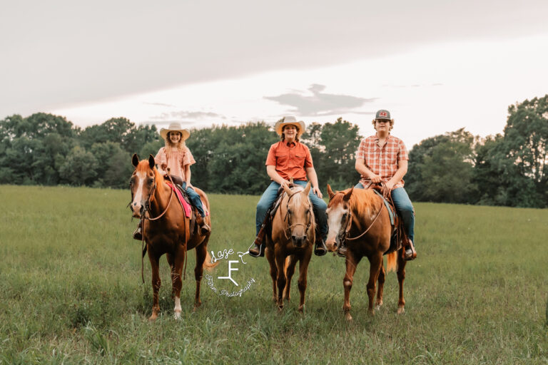 Kiser Family | Farm Session | Kings Mountain NC - Laze L Farm Photography
